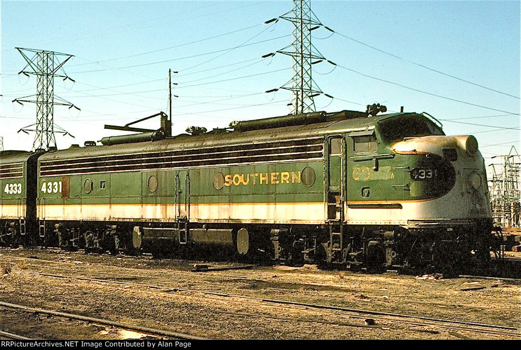 NJT E-8As 4331 and 4333